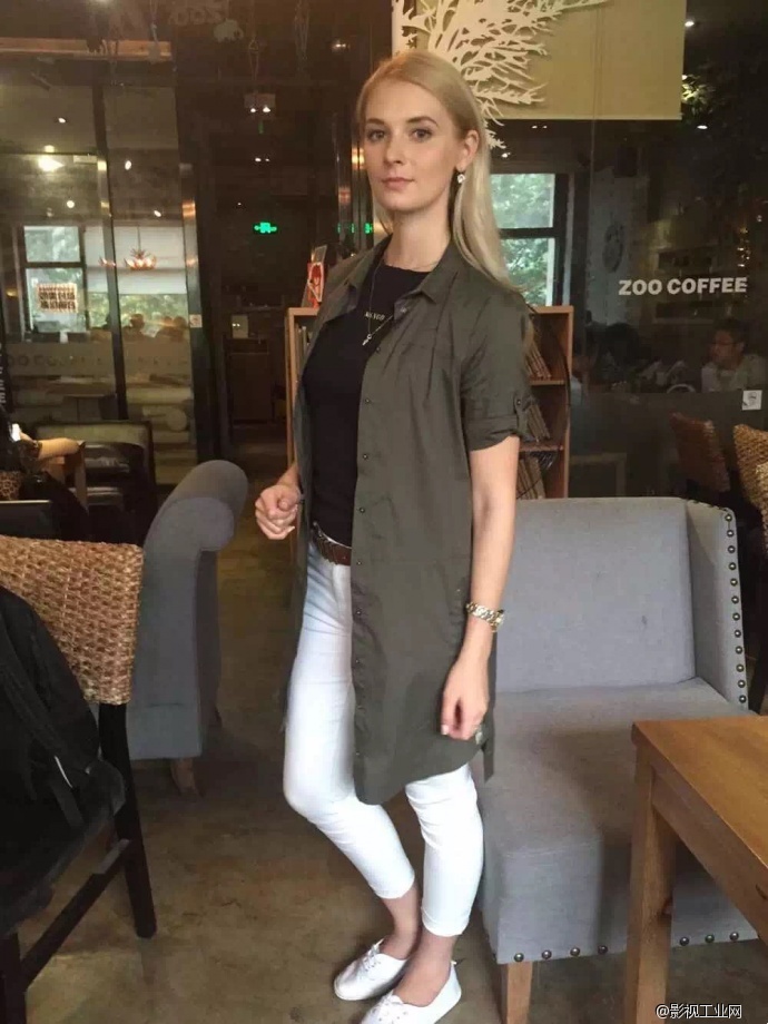 枫荷映画作品|从策略到创意：APUS User Systemr：Connect your world篇（导演版）_影视工业网-幕后英雄APP