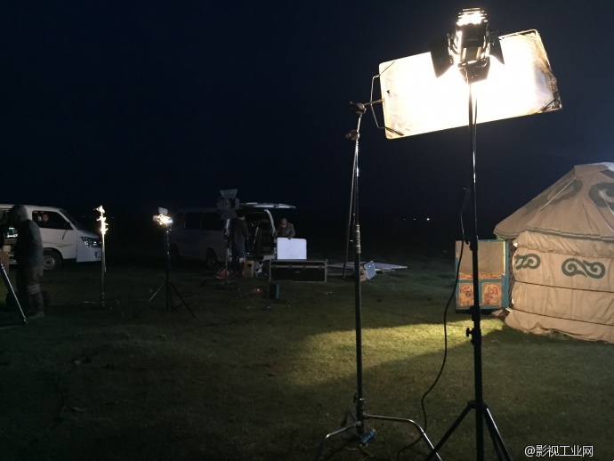 枫荷映画作品|从策略到创意：APUS User Systemr：Connect your world篇（导演版）_影视工业网-幕后英雄APP